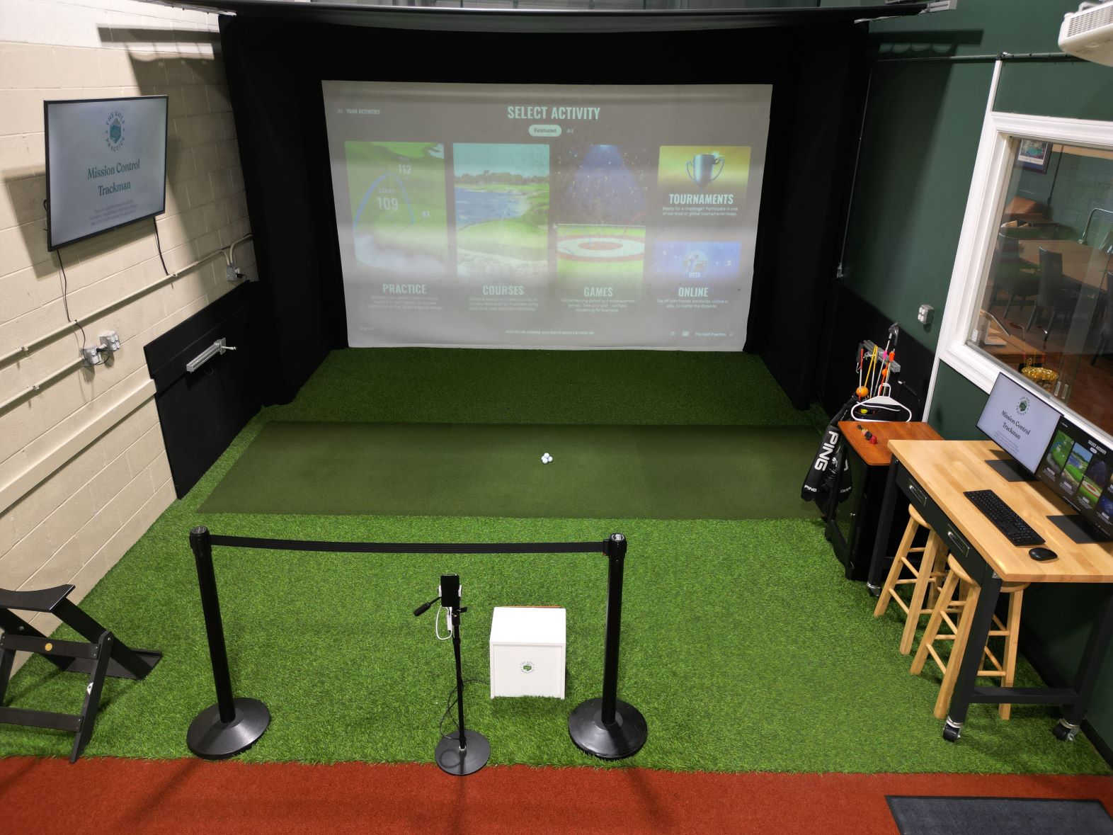 Indoor Virtual Golf